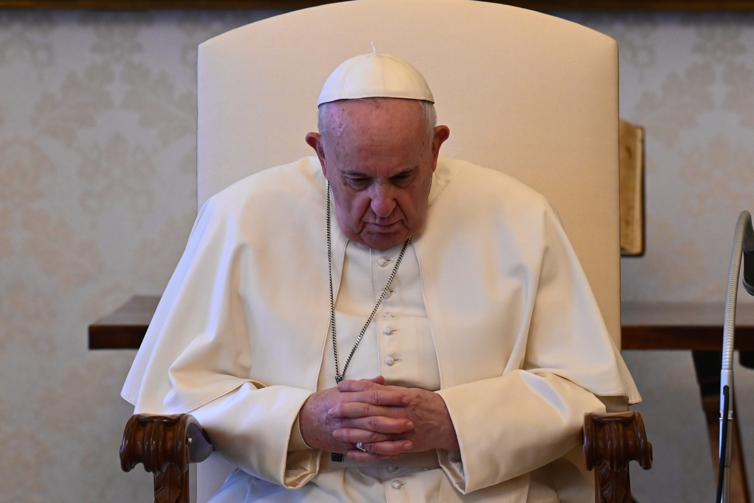 Operazione riuscita, il S. Padre ha reagito bene - Exaudi