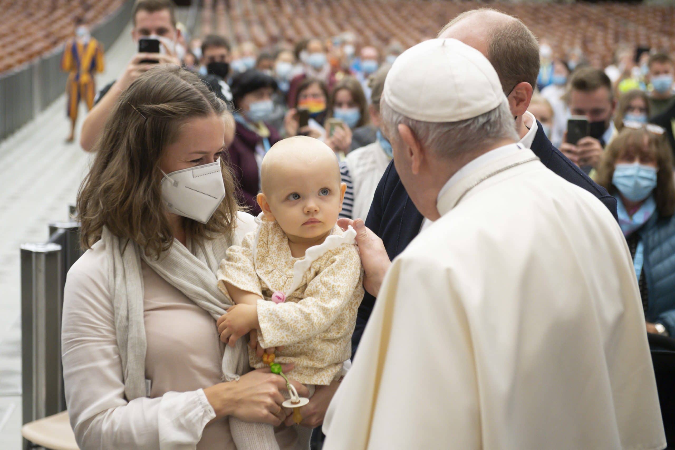 Pope Gets a Taste of German Music in Rome – Exaudi