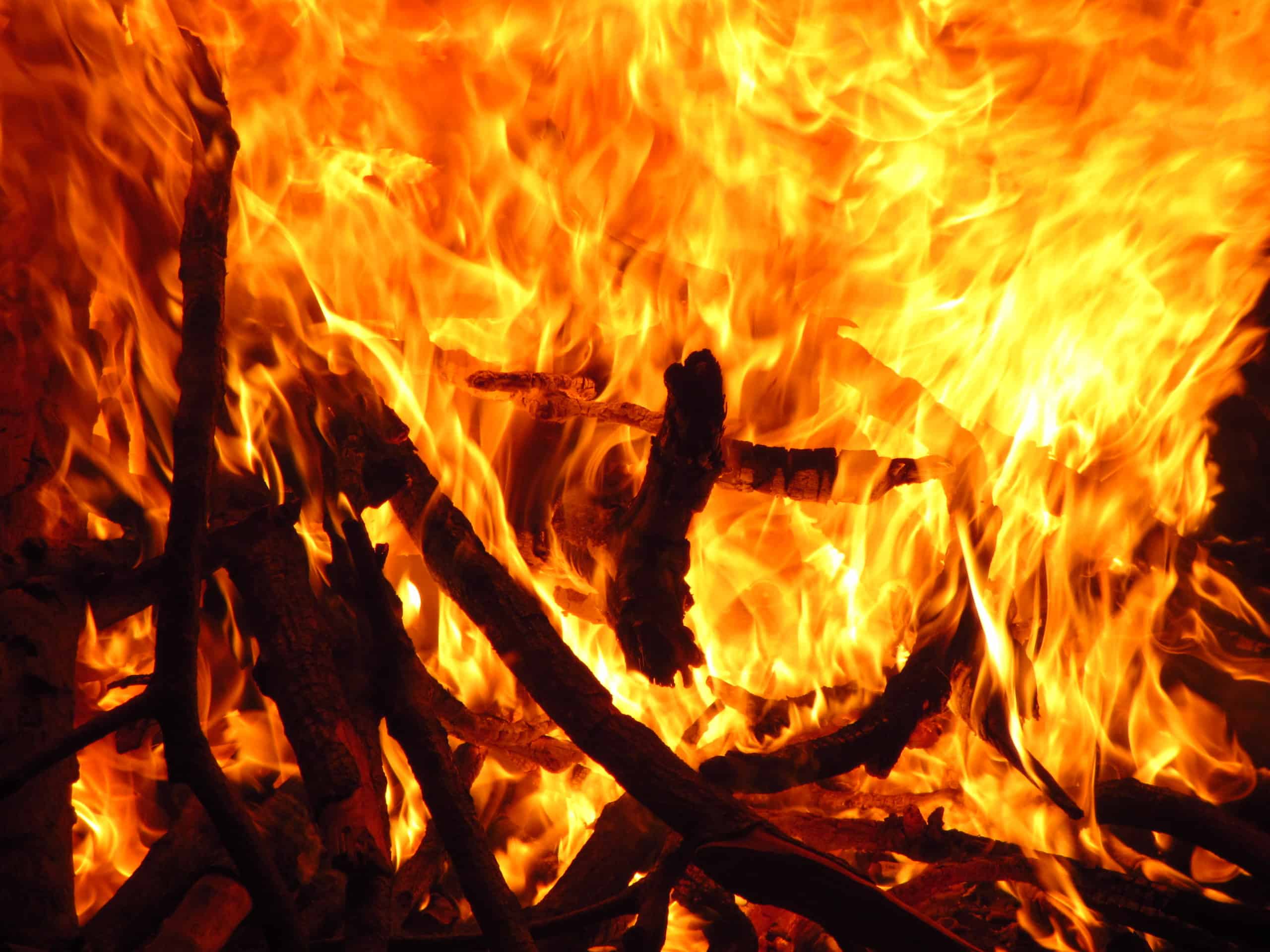 ¡Fuego!: Reflexión de Mons. Enrique Díaz - Exaudi