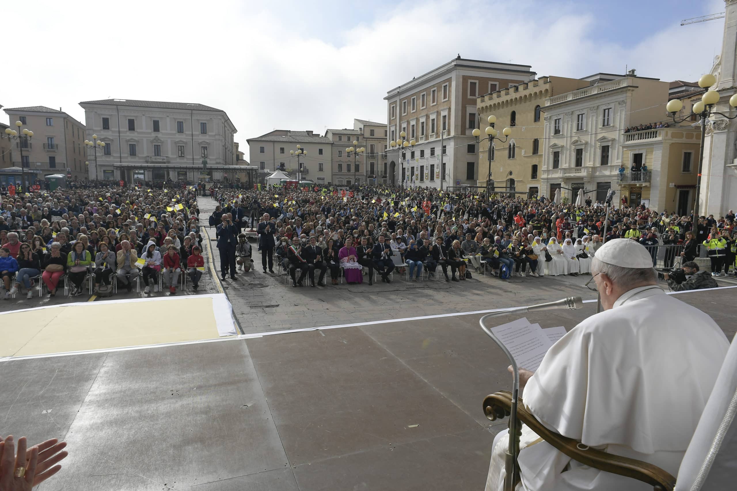 The Pope in L’Aquila: “Indeed, for your faithful, Lord, life is changed ...