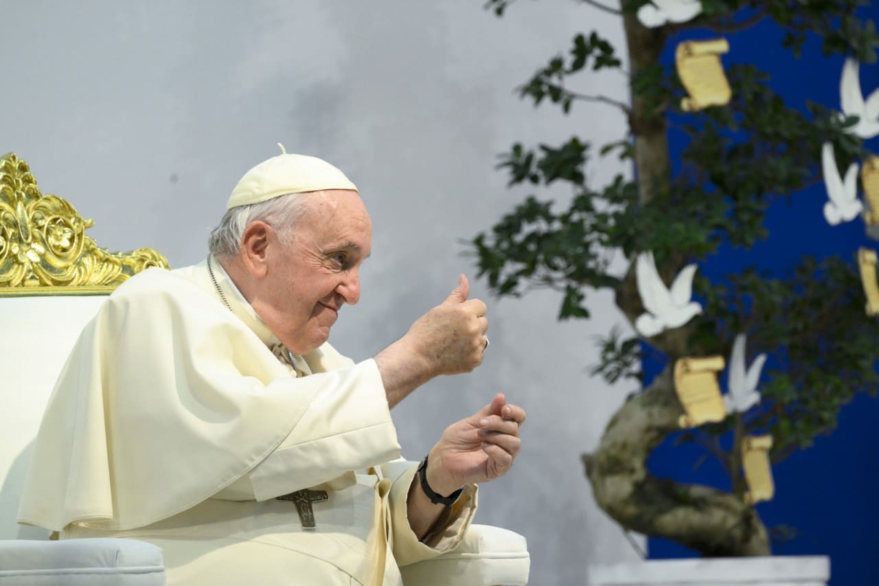 The Pope to young people: “make noise” and mix with others” - Exaudi