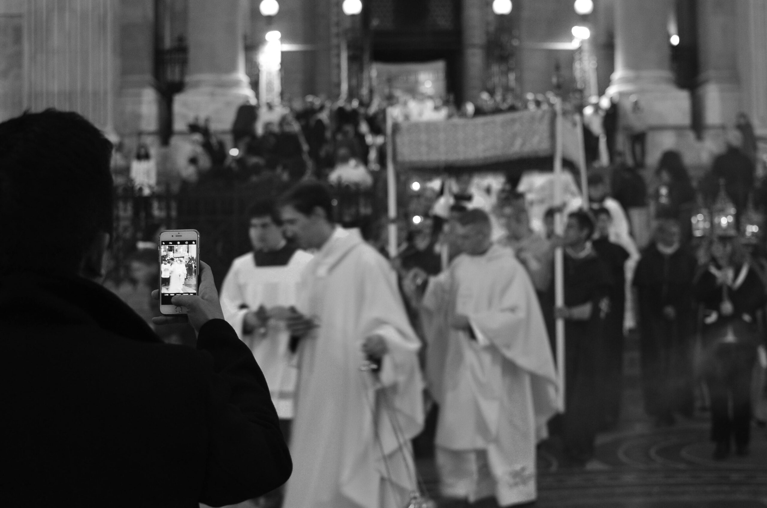 5 Ideas to Help Priests in the Parish - Exaudi